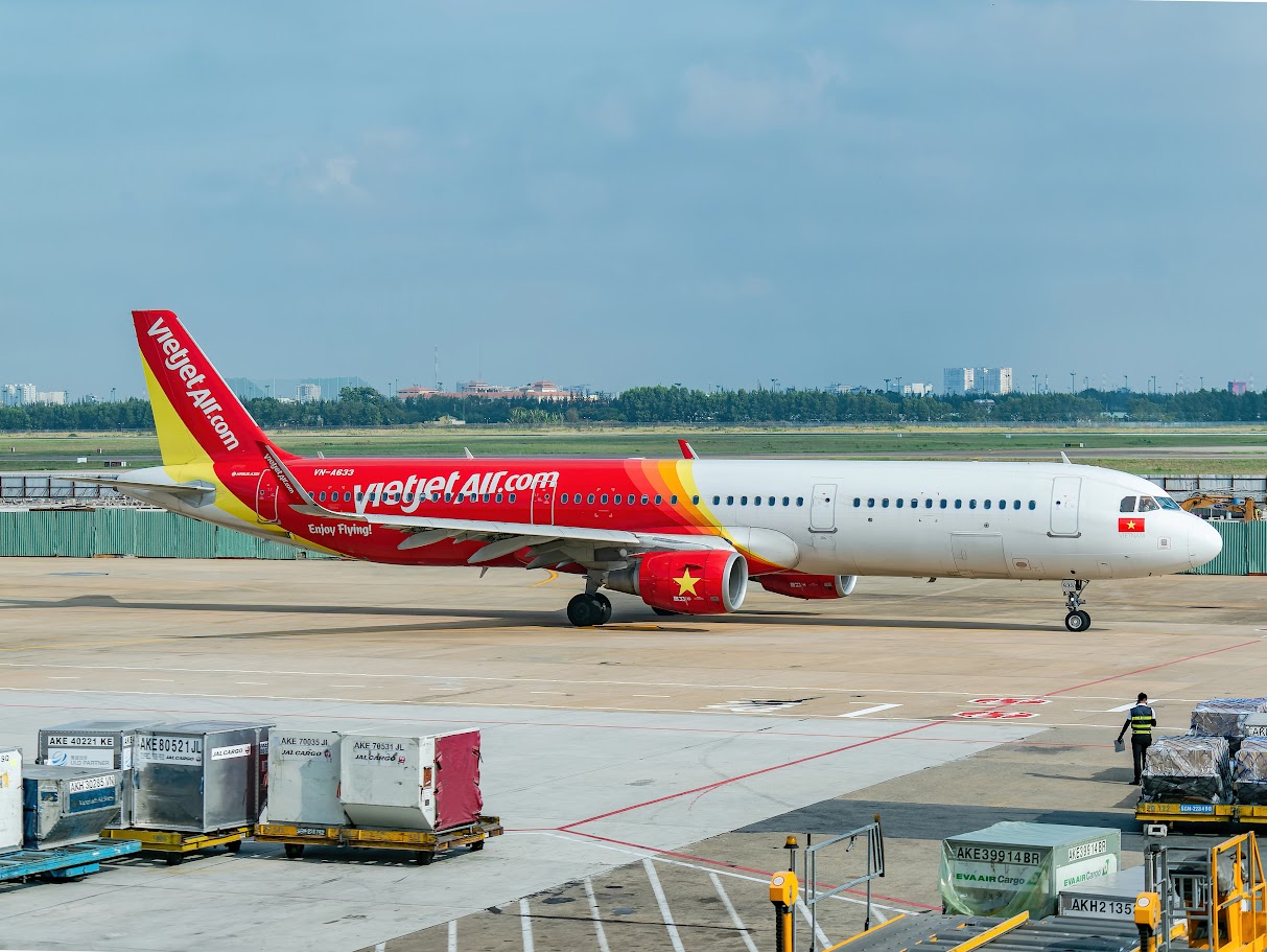 How much is a flight ticket from Hanoi to Jakarta? | Vietjet Air