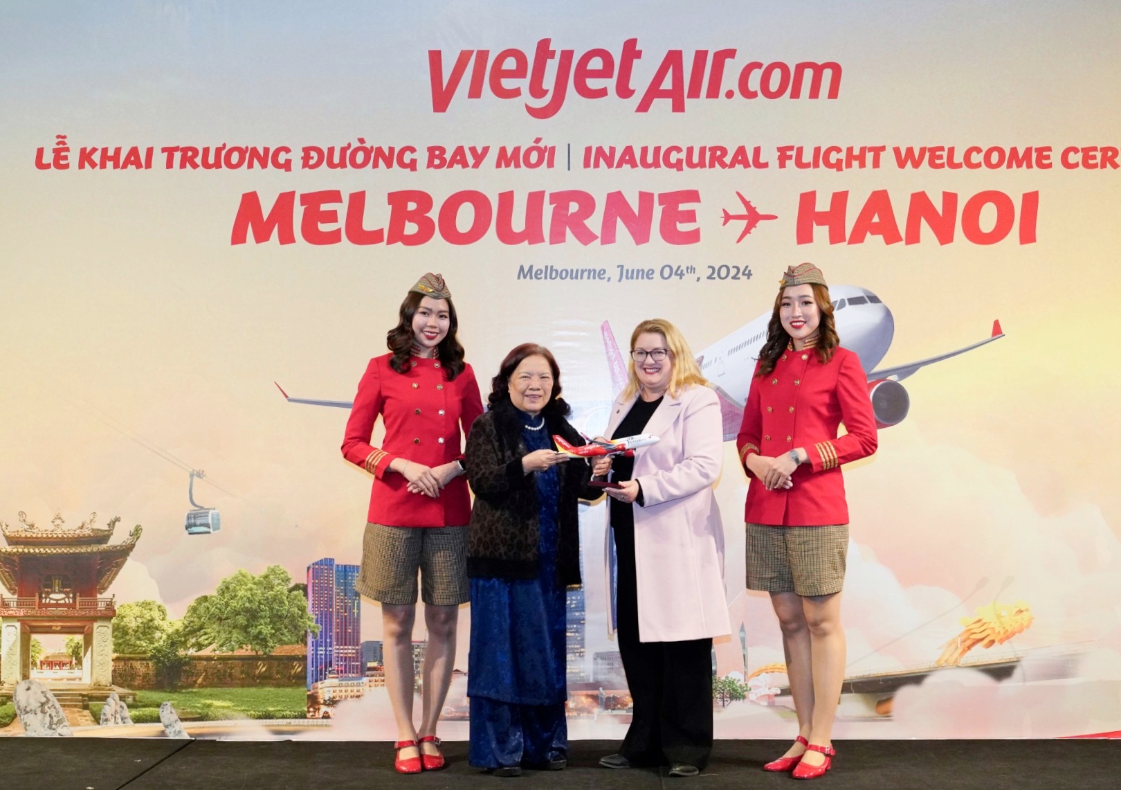 Vietjet operates the 6th route to Australia with its excellent Business ...