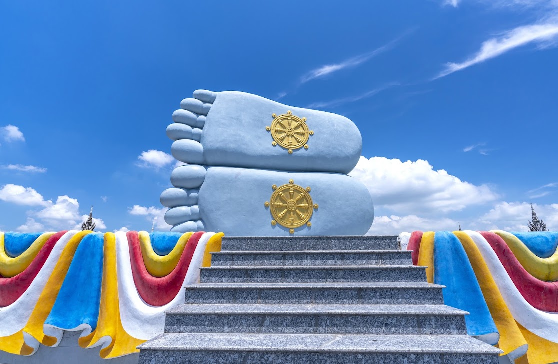 Chùa Som Rong ở đâu? Đường đi và kinh nghiệm di chuyển | Vietjet Air