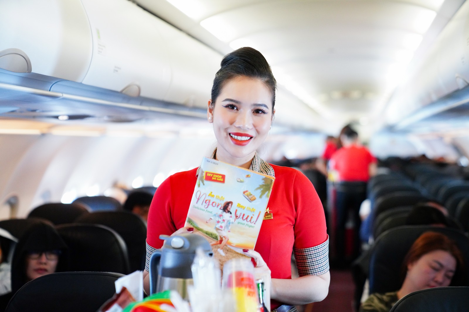 Celebrate grand holidays with Vietjet "Real deal to new me"! | Vietjet Air